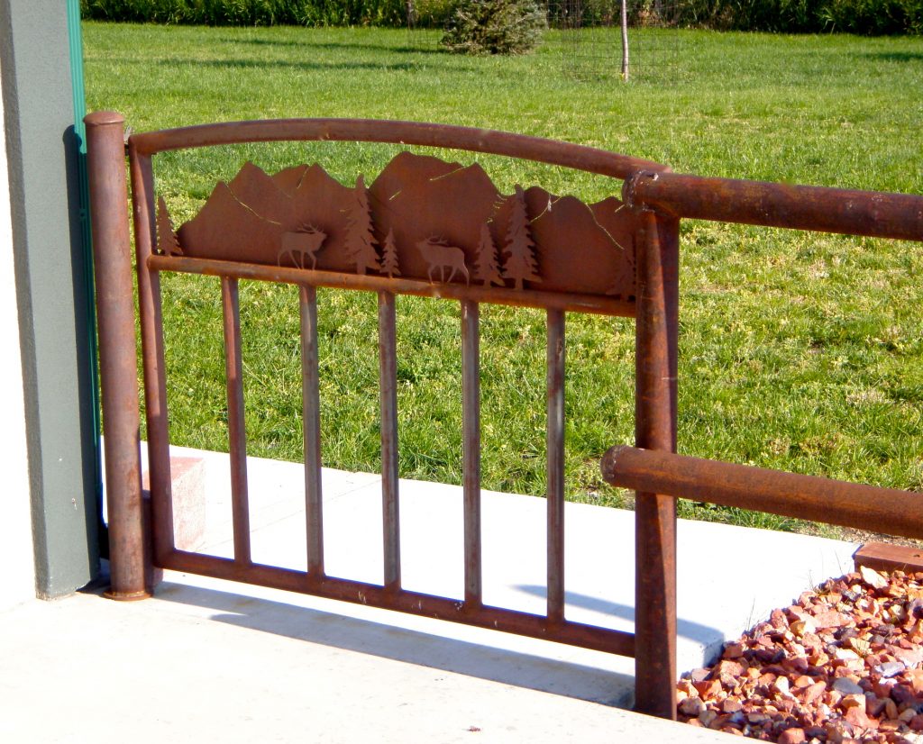 Mountain And Elk Custom Gate – Frontier Iron Works